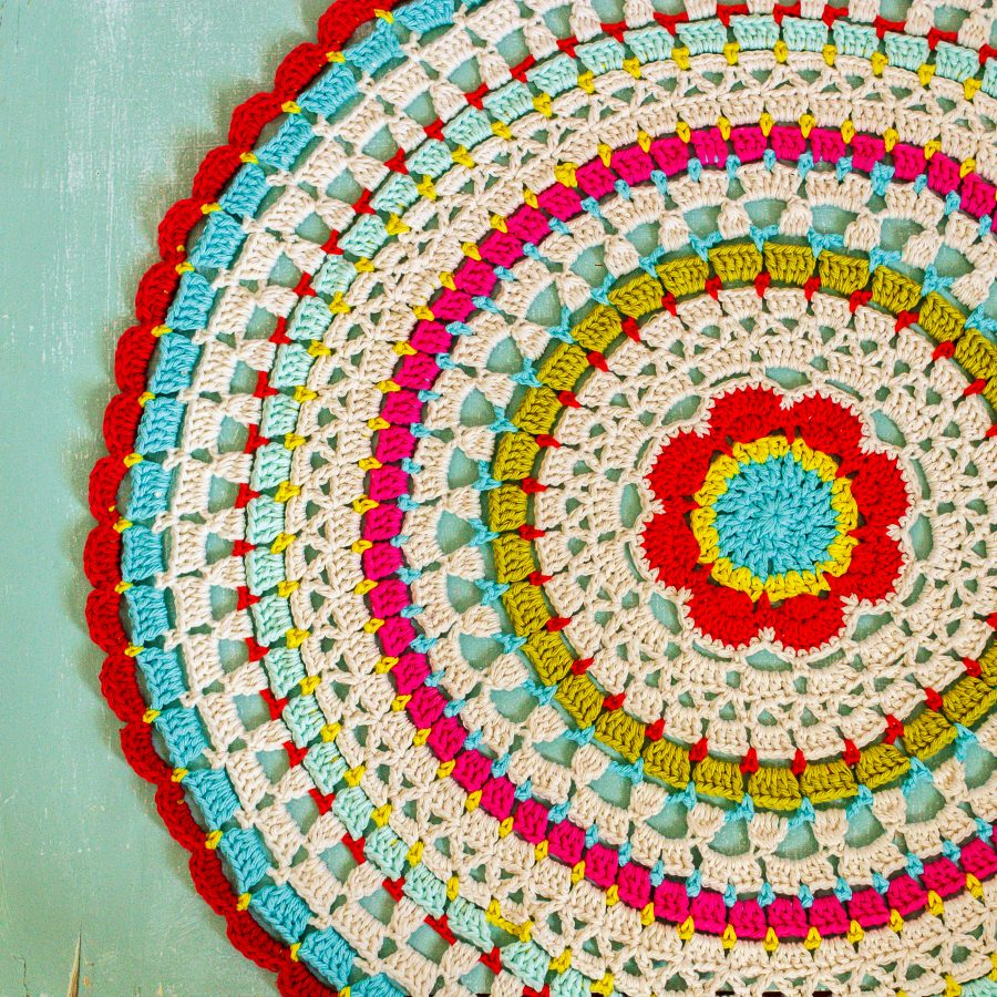 Mod Floral Mandala Crochet Pattern ⋆ Polka Dot Cottage